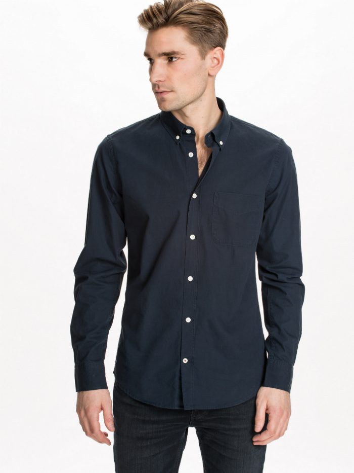 3 Enfärgade skjortor - Perfekta för julfesten