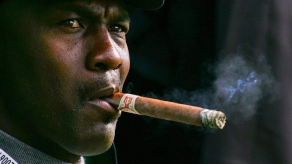 Cigarr - En Komplett Guide Till Herrklubbsklassikern