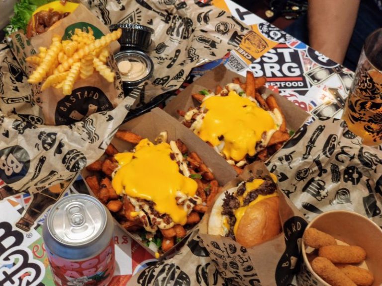 Bastard Burgers Recension - Makalöst Saftiga Burgare!